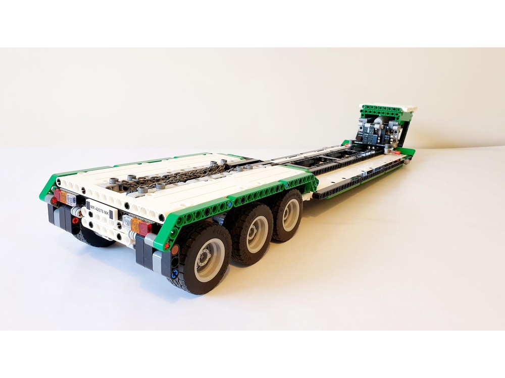 LEGO MOC Tri-Axle Removable Gooseneck Style Low Loader Lowboy Style ...