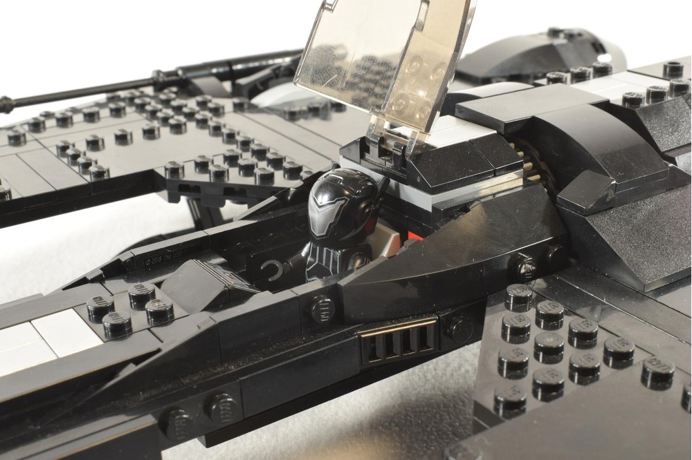 LEGO MOC Bat-Mandalorian Starfighter: The Shriek Hawk by Tj_the ...