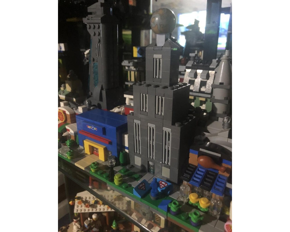 LEGO MOC-43198 mini Daily Planet brictober scale mini modular (Modular ...