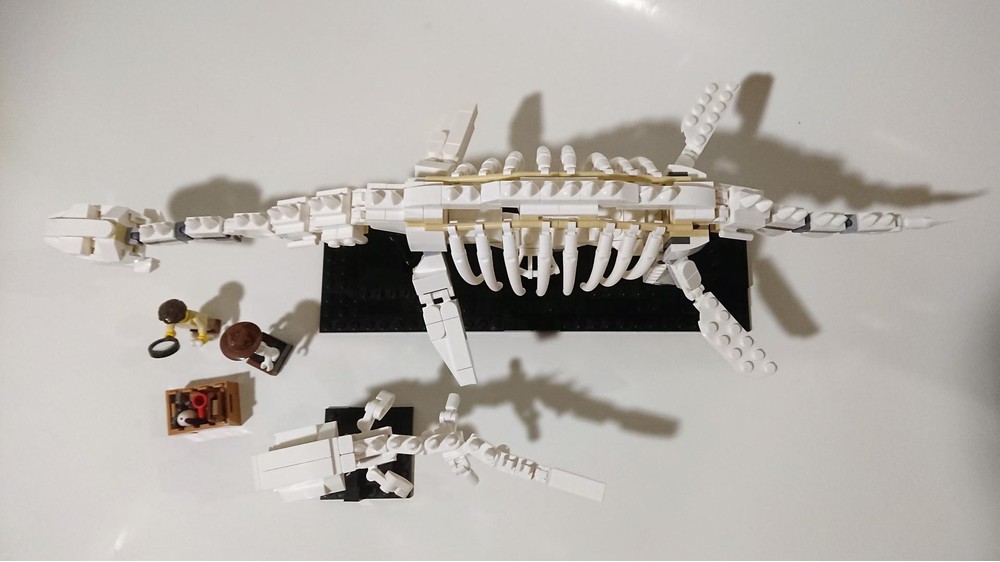 LEGO MOC Alternative Fossils of a Plesiosaurus and an armoured Fish for ...