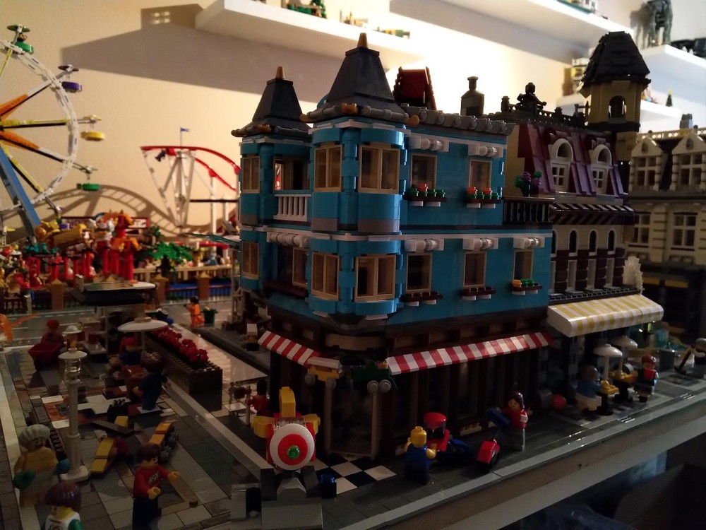 LEGO MOC Town House with Toy Shop *** NEW: Now full Furnished *** by ...