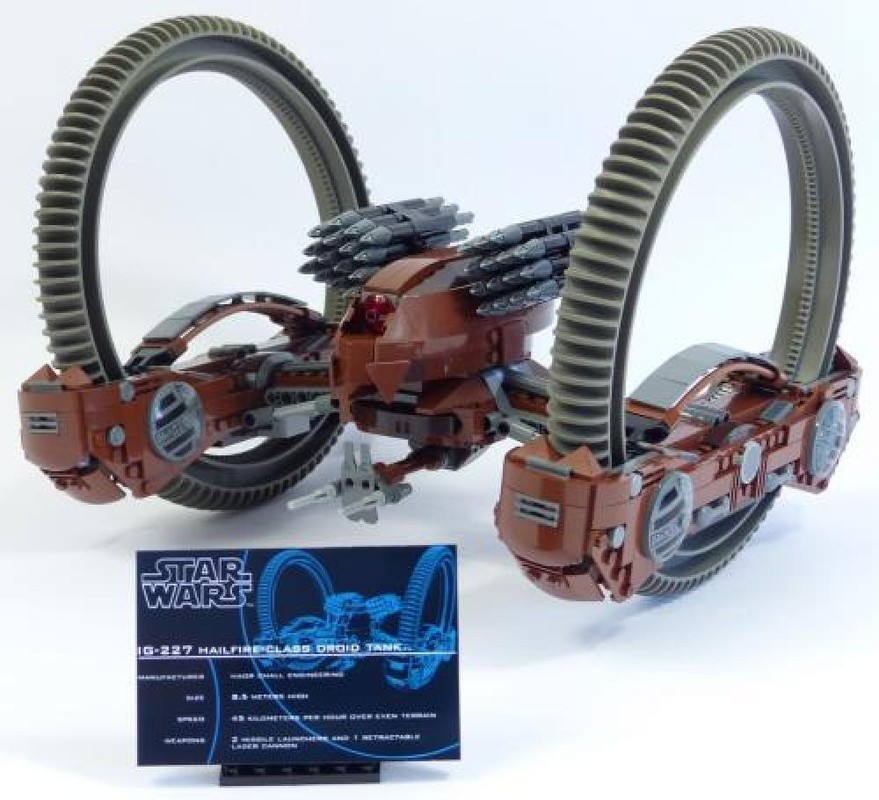 LEGO MOC UCS Hailfire Droid by Aniomylone | Rebrickable - Build with LEGO