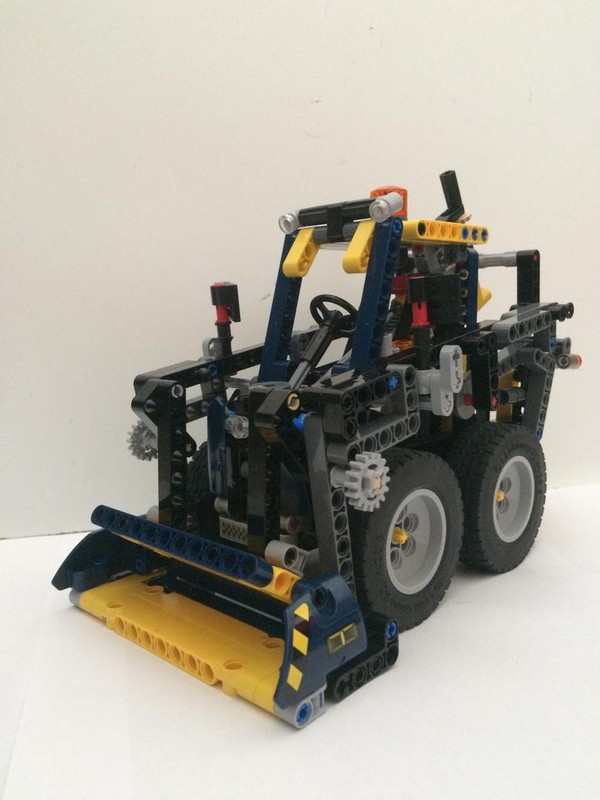 LEGO MOC Heavy duty skid loader by MattMakes | Rebrickable - Build with ...