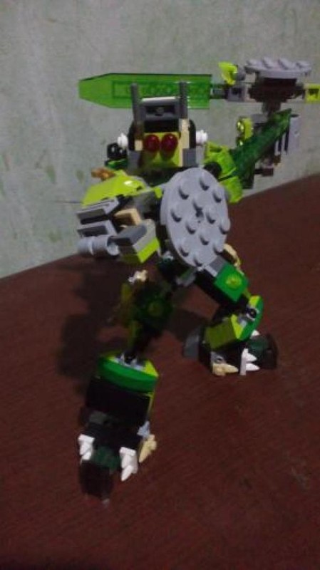 LEGO MOC The Emerald Slasher by ralfralftorres250 | Rebrickable - Build ...
