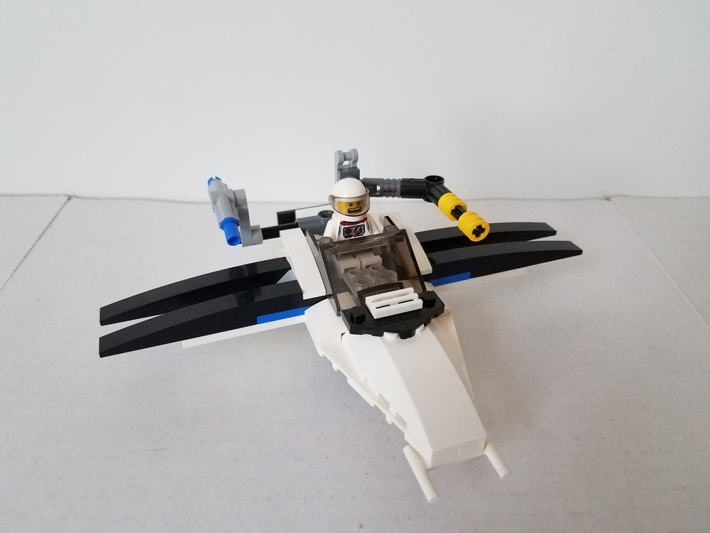 LEGO MOC Zebra Dart Atmo-Glider by arnoldtblumberg | Rebrickable ...