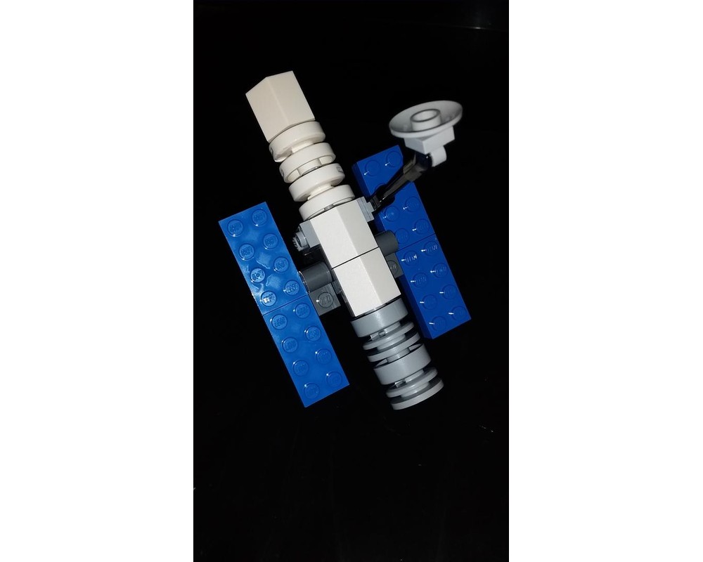 LEGO MOC Hubble Telescope (Mini) by Erebus | Rebrickable - Build with LEGO