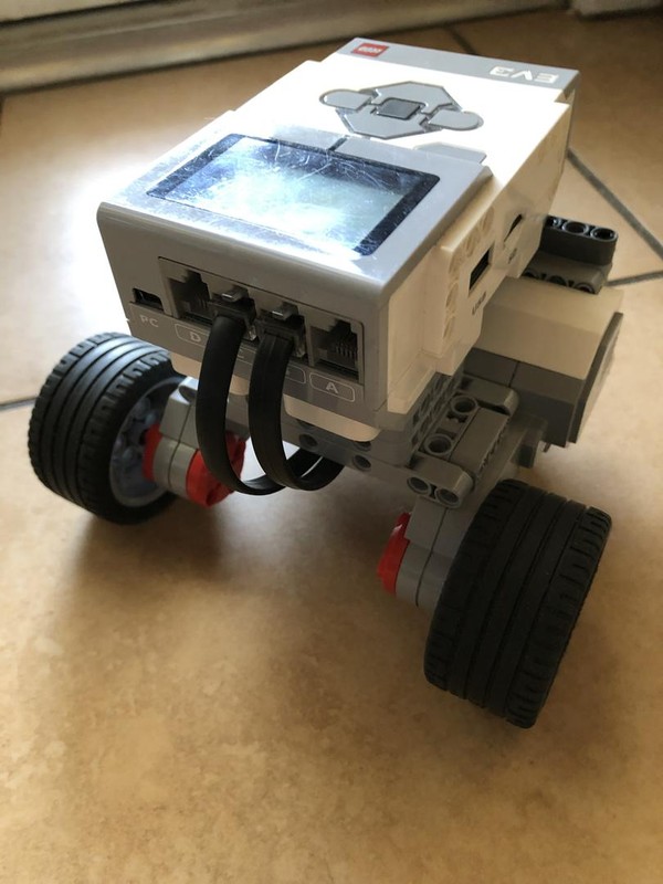 LEGO MOC Lego FLL Basic Robot by Newest_Tech320 | Rebrickable - Build ...