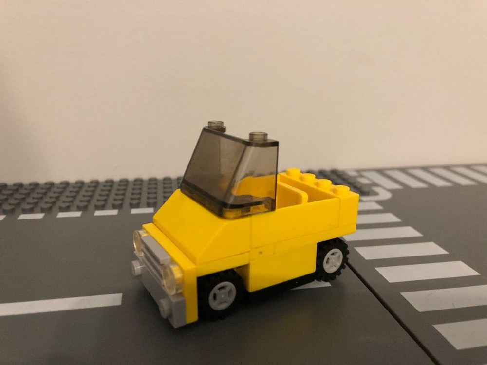 LEGO MOC Yellow car by Lego@fan | Rebrickable - Build with LEGO