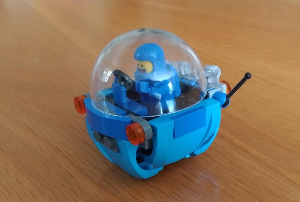 Lego Moc Bubbleship By Msx Rebrickable Build With Lego