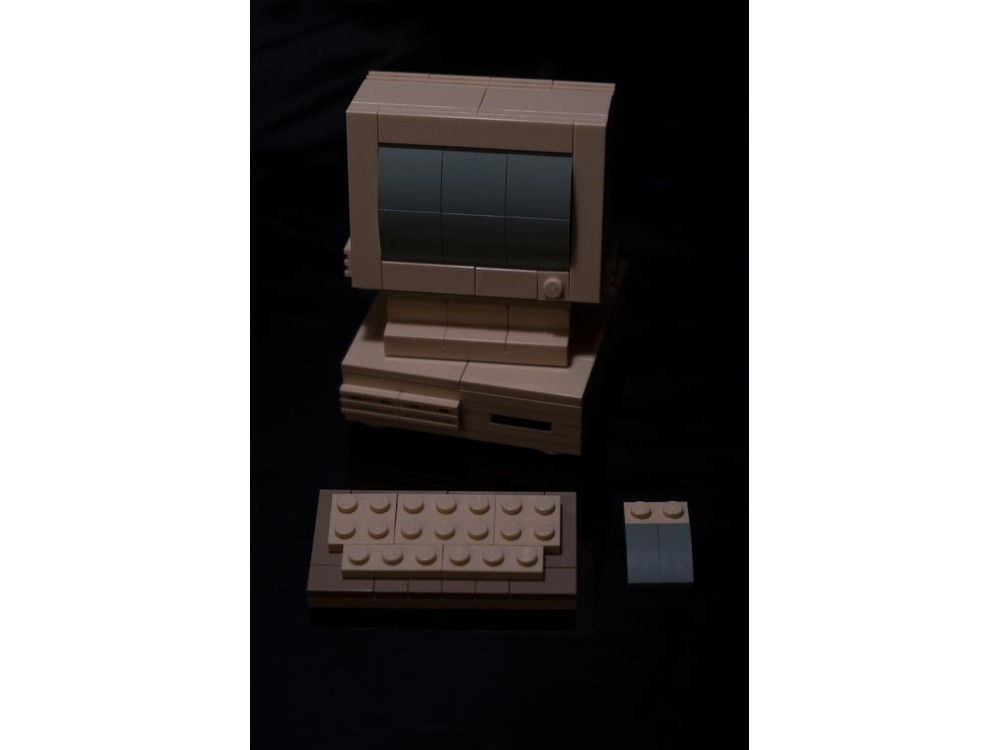 LEGO MOC Retro Computer by basakatu | Rebrickable - Build with LEGO
