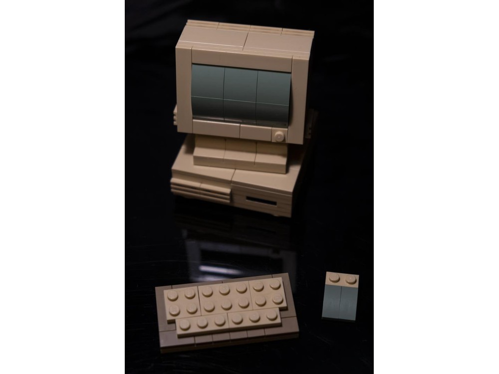 LEGO MOC Retro Computer by basakatu | Rebrickable - Build with LEGO