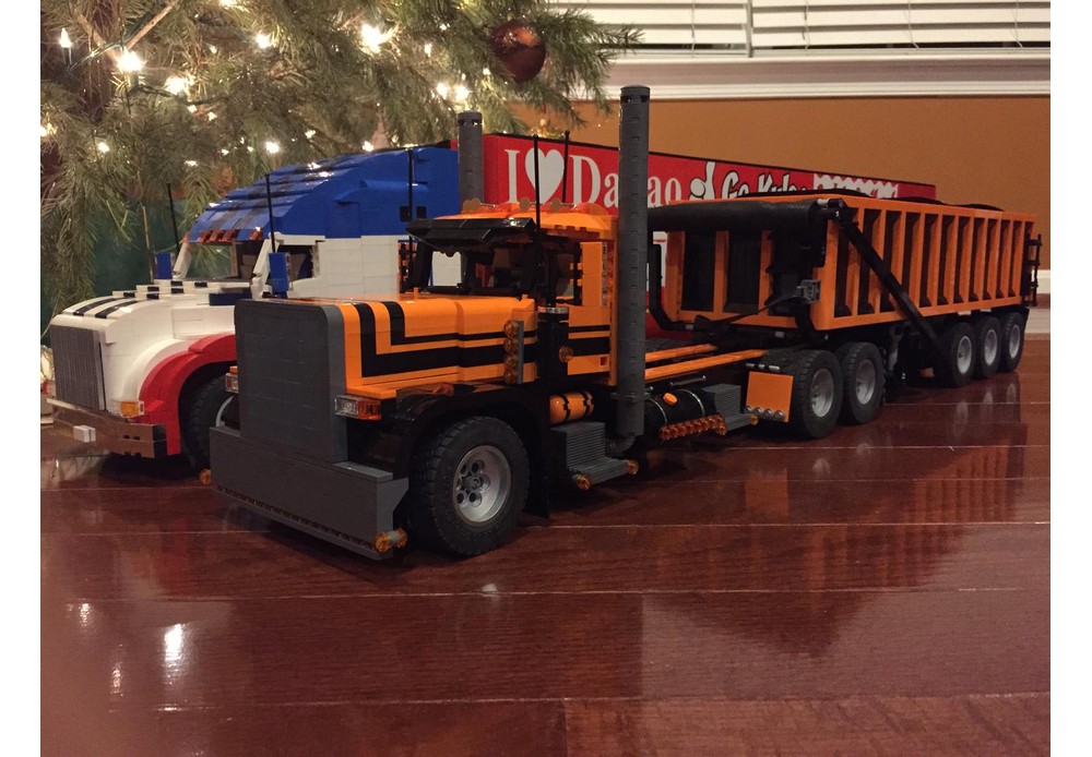 LEGO MOC Peterbilt 389 Daycab Semi Truck 1:17 scale in black and orange ...