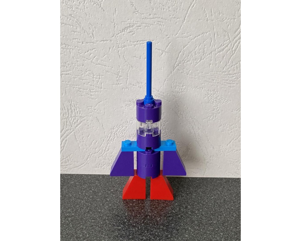 LEGO MOC Rocket by Sylvie | Rebrickable - Build with LEGO