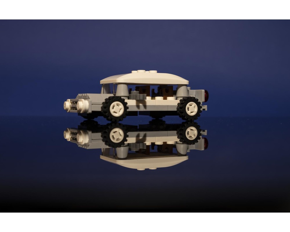 LEGO MOC Tiny Vintage Car by basakatu | Rebrickable - Build with LEGO