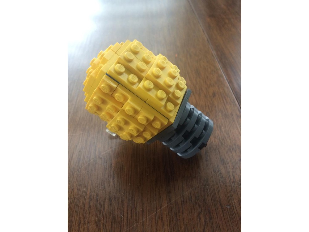 LEGO MOC Lightbulb by gnocchi_the_cat | Rebrickable - Build with LEGO