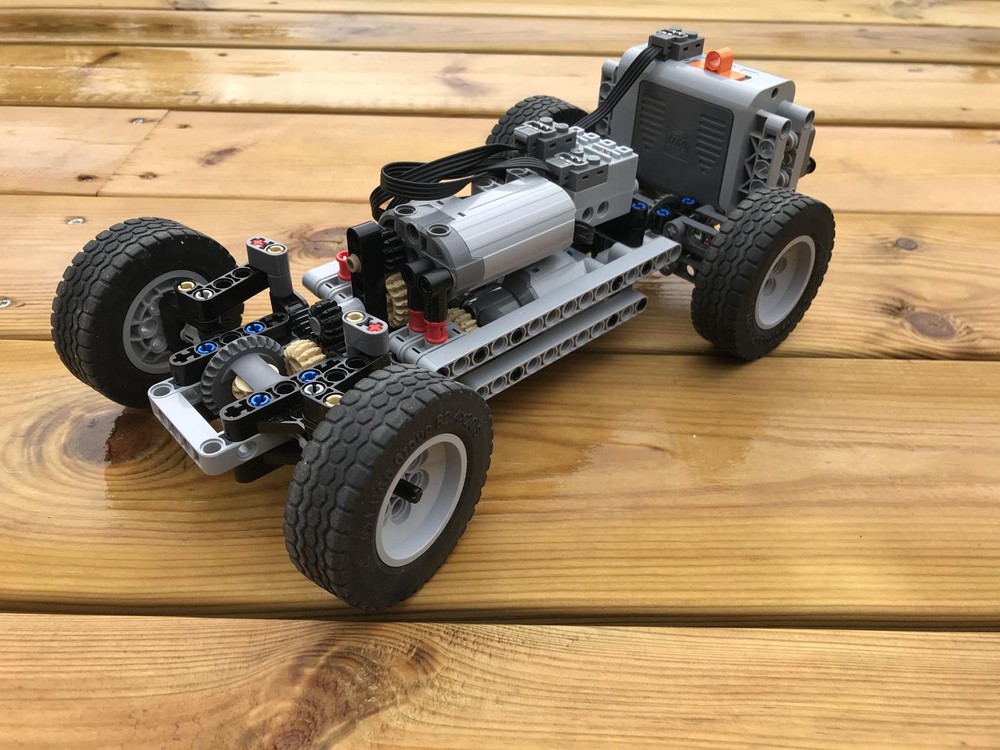 LEGO MOC Simple LEGO Technic RC AWD Chassis by Manos LC | Rebrickable ...