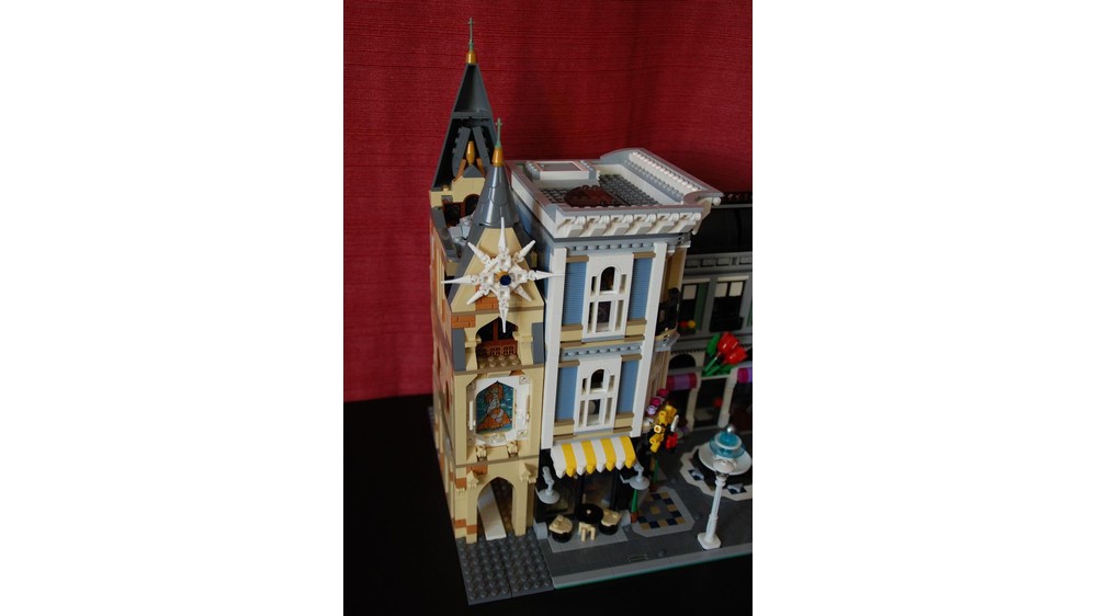 LEGO MOC Marbled Museum (8x32 Modular) by Crimson Coronet | Rebrickable ...