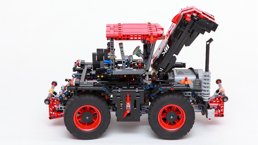 LEGO MOC Claas Xerion 5000 TRAC VC with 8 attachments (42082 c-model ...