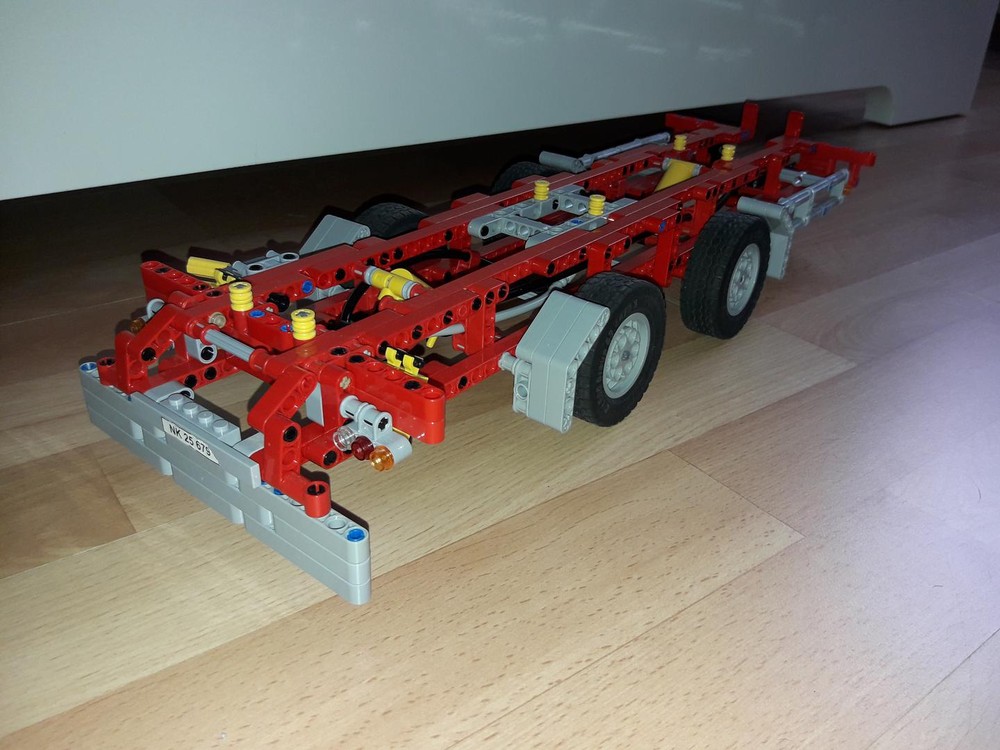 LEGO MOC Trailer with swap container by jonimtb | Rebrickable - Build ...