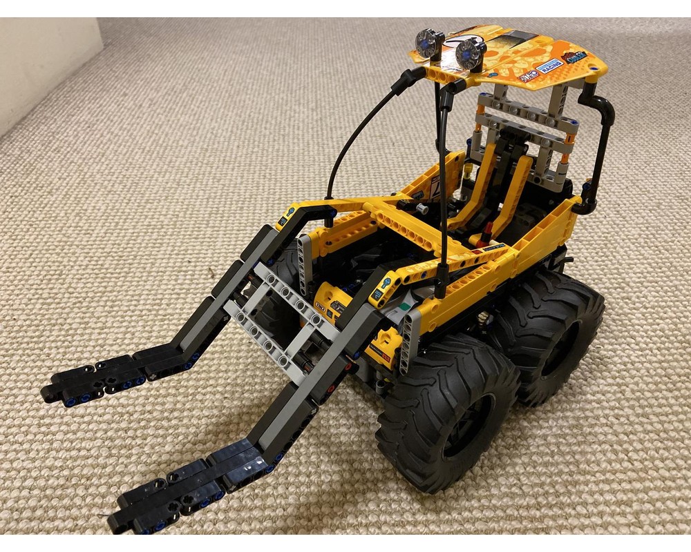 LEGO MOC Bobcat skidsteer forklift 42099 C by RedKoi42 | Rebrickable ...