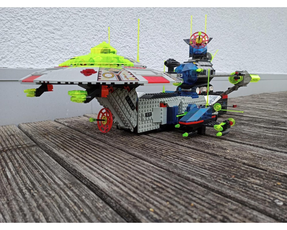 LEGO MOC Explorer Mothership by BlackbirdB51 | Rebrickable - Build with ...