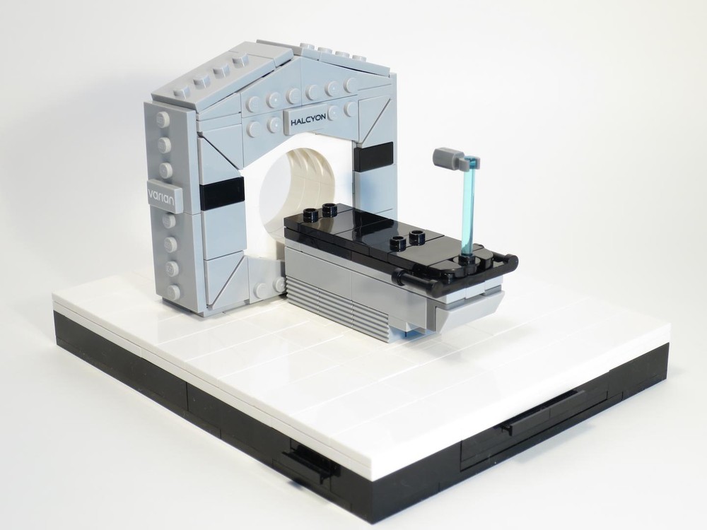 LEGO MOC Radiotherapy Treatment Device by lunabricks | Rebrickable ...