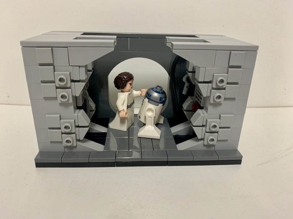 Lego Moc Moc 1 Princess Leia And R2d2 At The Tantive Iv By Janh