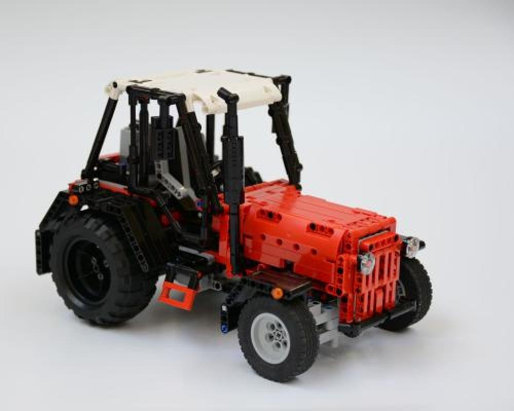 LEGO MOC Farm Tractor by ontek | Rebrickable - Build with LEGO