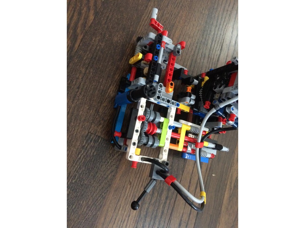 LEGO MOC Mechanical Arm by gnocchi_the_cat | Rebrickable - Build with LEGO