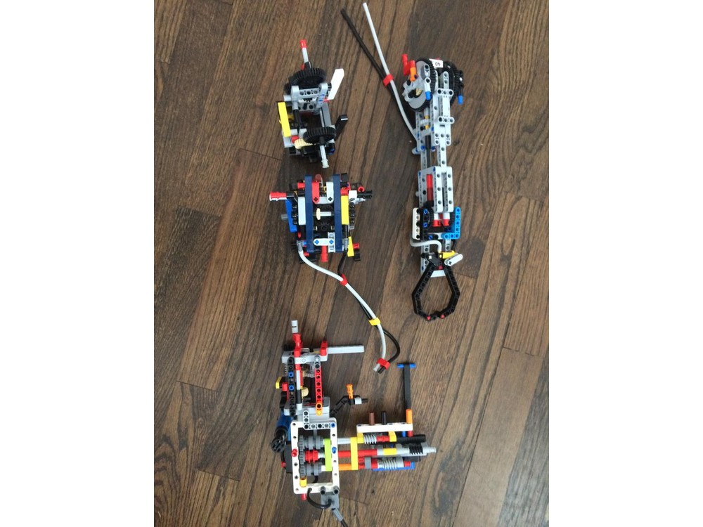 LEGO MOC Mechanical Arm by gnocchi_the_cat | Rebrickable - Build with LEGO