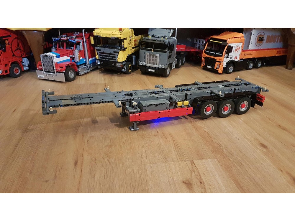 LEGO MOC Overseas Container Trailer (RC) by Huwi | Rebrickable - Build ...