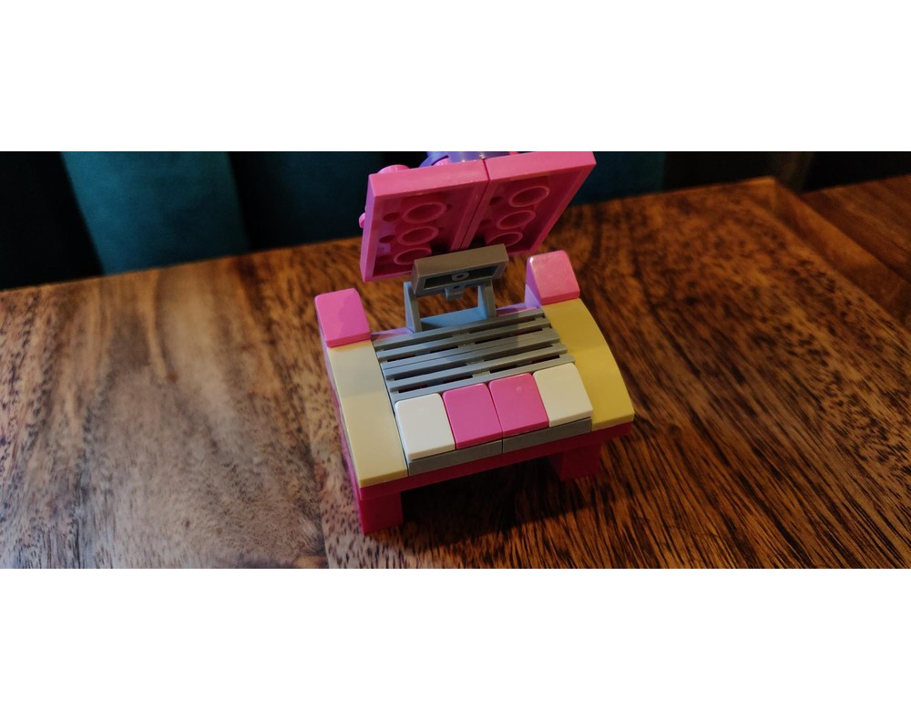 LEGO MOC Pink BBQ-Grill by AngiKiki | Rebrickable - Build with LEGO