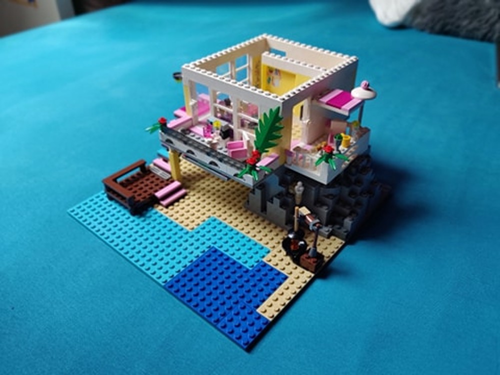 LEGO MOC Beach House by AngiKiki | Rebrickable - Build with LEGO