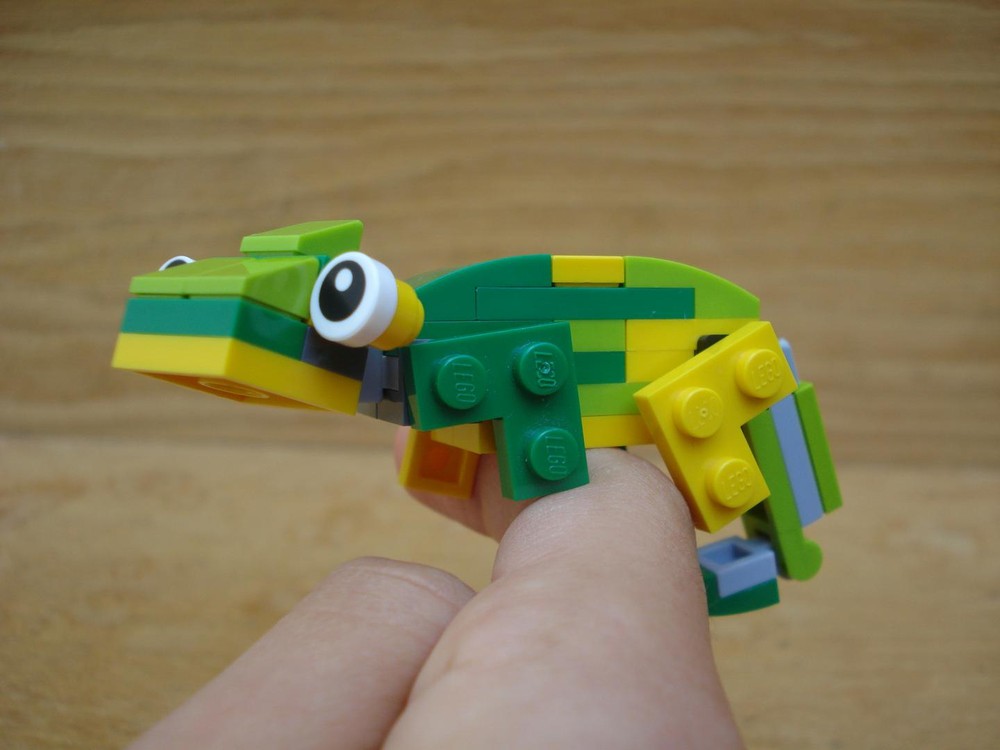 LEGO MOC Chameleon by Nicole1 | Rebrickable - Build with LEGO