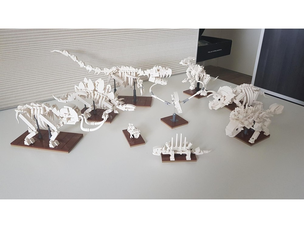 LEGO MOC Fossil Mammoth by DrMattBricks | Rebrickable - Build with LEGO