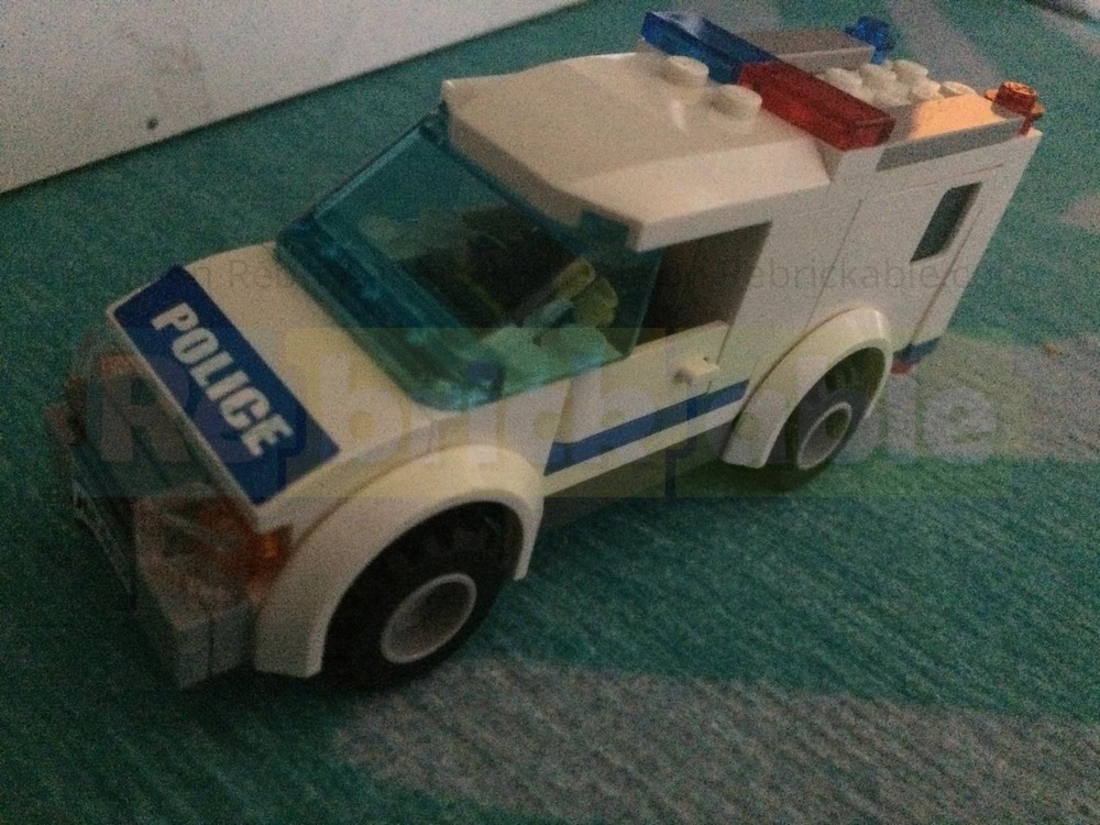 LEGO MOC holden commodore Div van by Brick Patrol | Rebrickable - Build ...