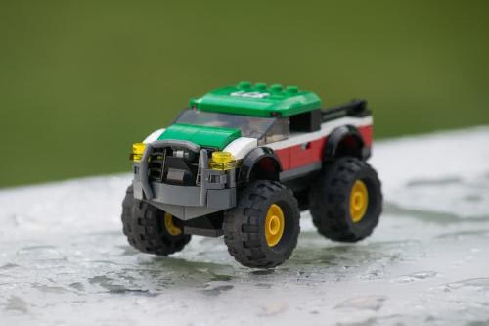 LEGO MOC Octan Monster Truck by Keep On Bricking | Rebrickable - Build ...