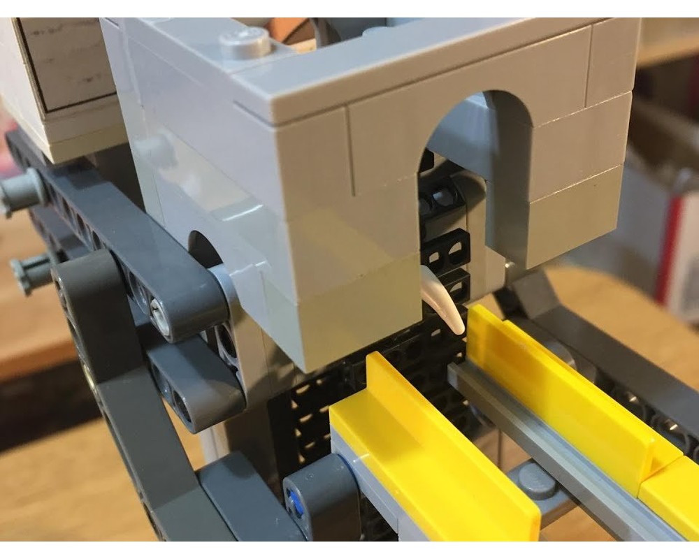 LEGO MOC GBC Extensible Chain Lift by NonsenseWars | Rebrickable ...