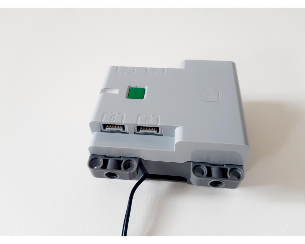 LEGO MOC Powered Up 9V DC Adapter by kueden | Rebrickable - Build with LEGO