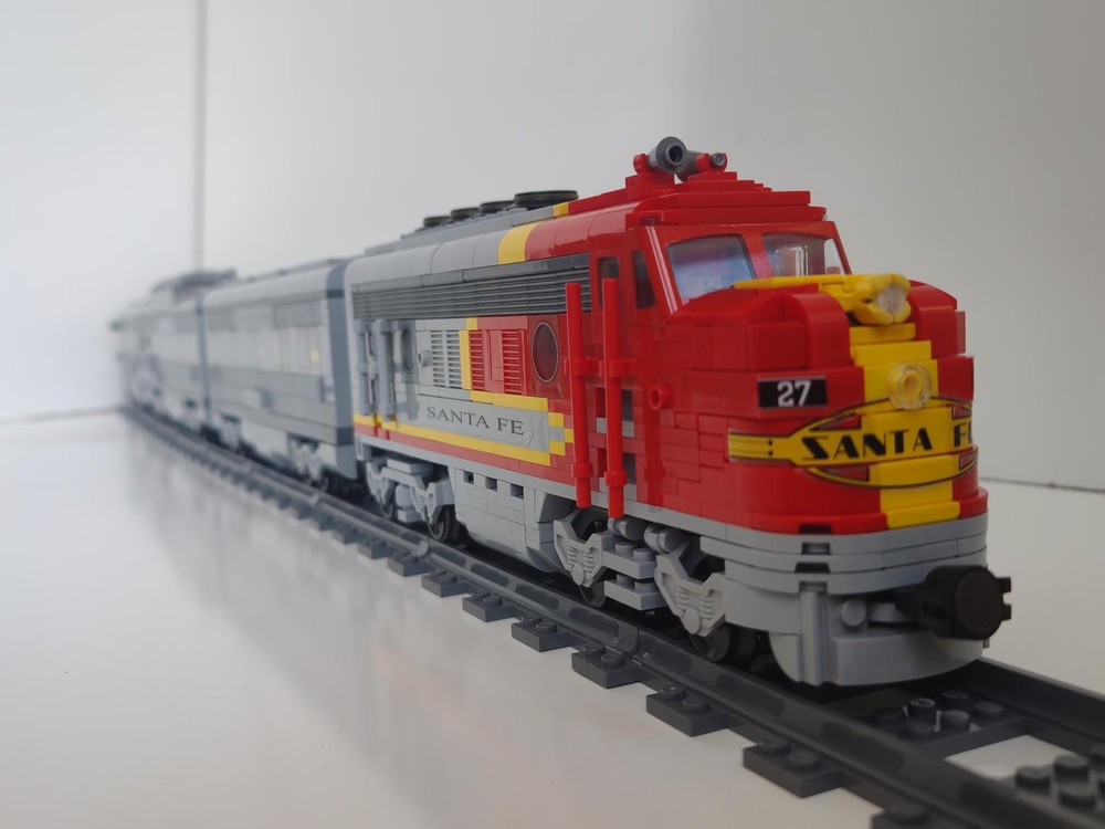 LEGO MOC Santa Fe Super Chief RC Train Set by JackieChandler ...