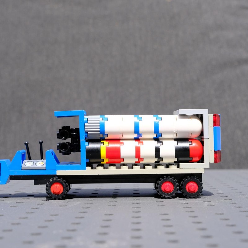 LEGO MOC Micro Truck - Tanker Trailer by BrickdeLeon | Rebrickable ...