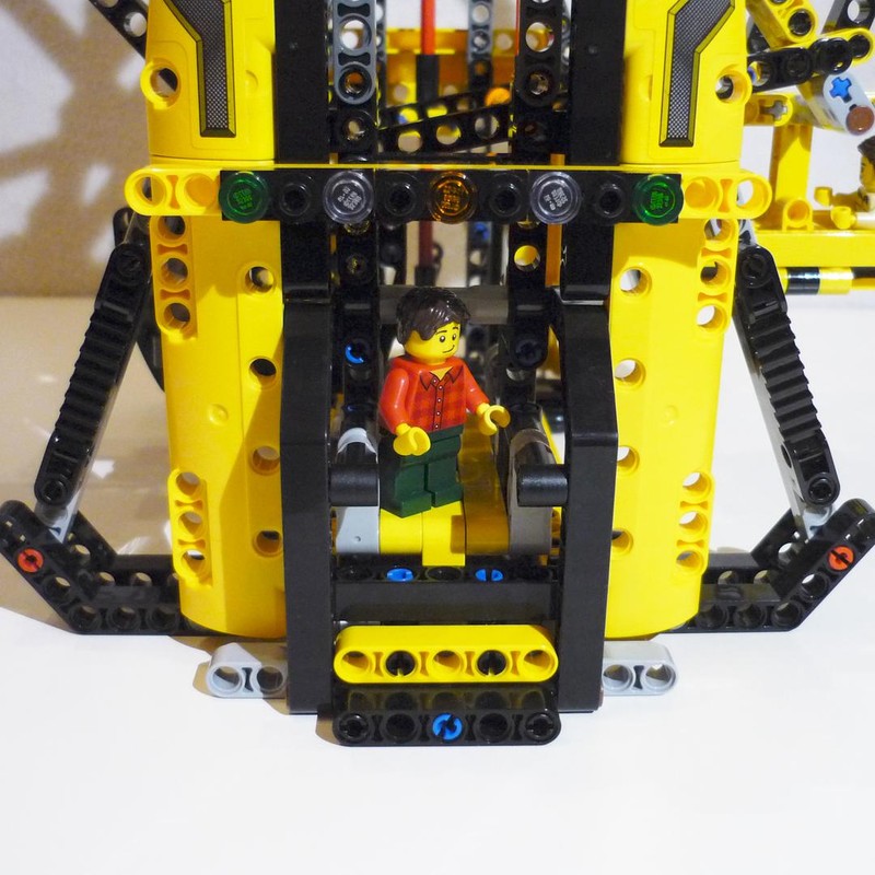 LEGO MOC 42108 Ferris Wheel by Nequmodiva | Rebrickable - Build with LEGO