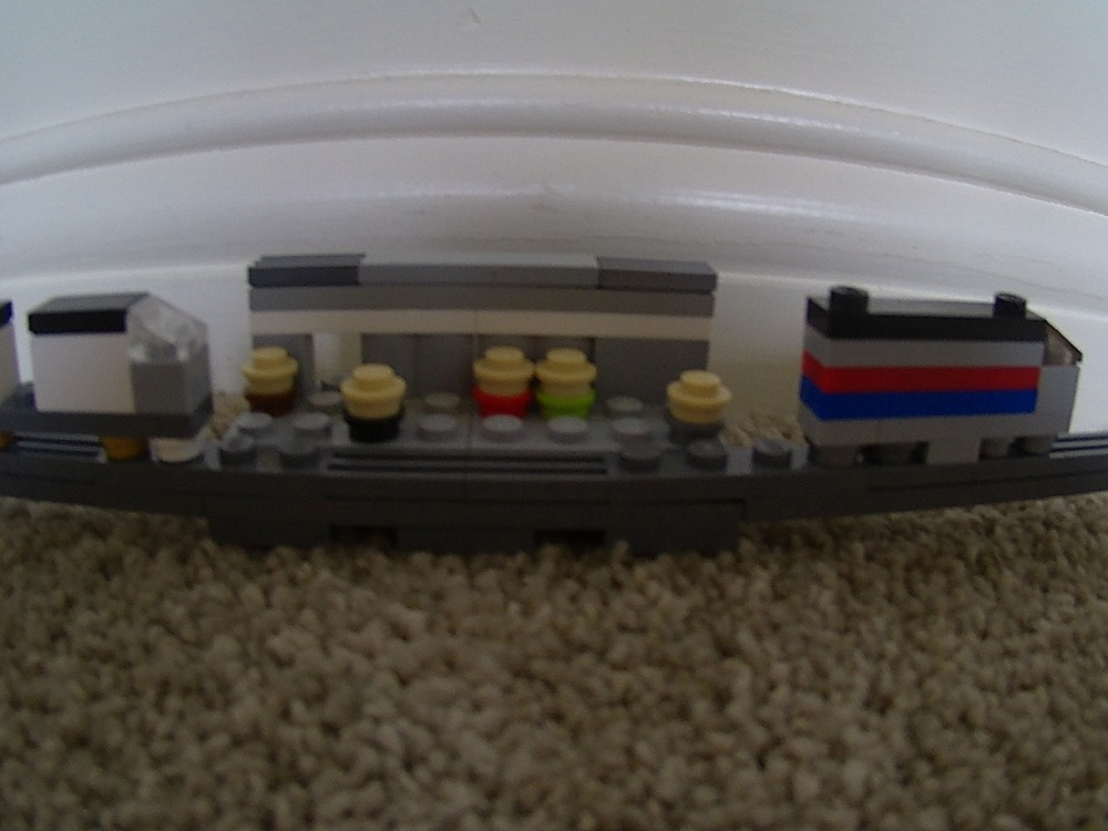 LEGO MOC Micro train station by Parbs | Rebrickable - Build with LEGO