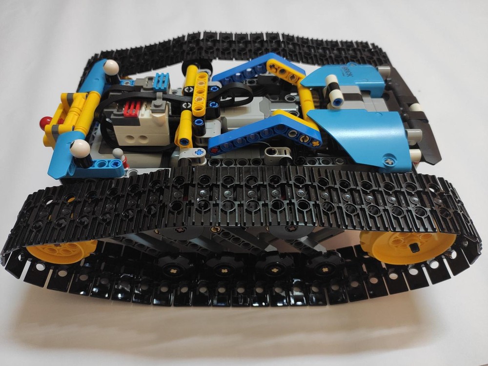 LEGO MOC Ripsaw Subtractor MkIII by El-Kapibara | Rebrickable - Build ...