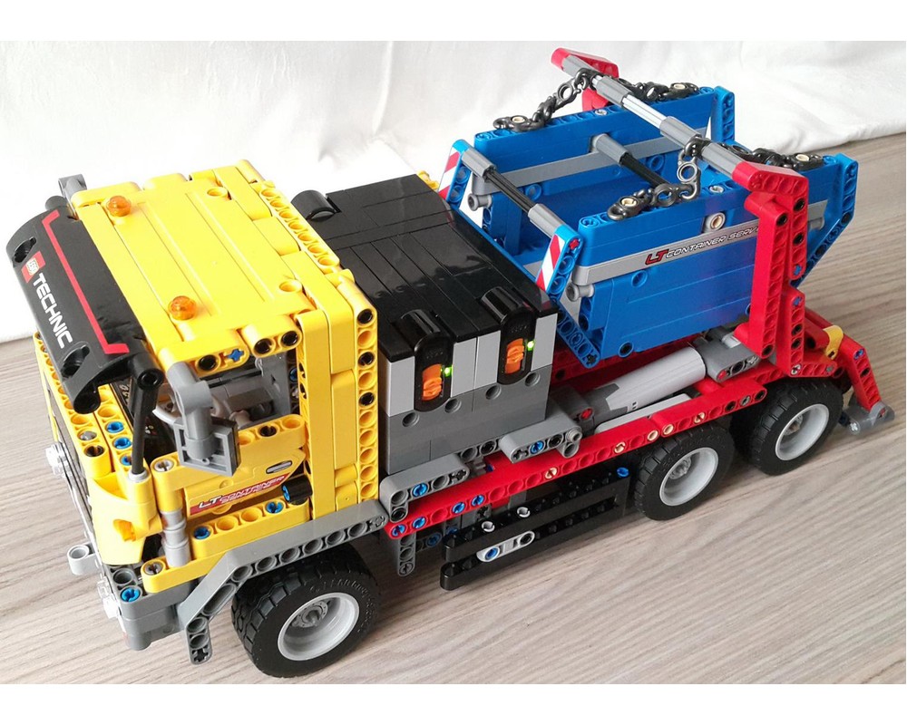 LEGO MOC 42024 Container Truck Motorized & RC by Chilekesh | Rebrickable - Build with LEGO