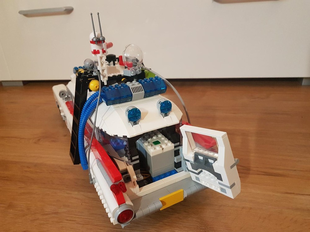 LEGO MOC 10274 ECTO-1 RC Mod by Huwi | Rebrickable - Build with LEGO
