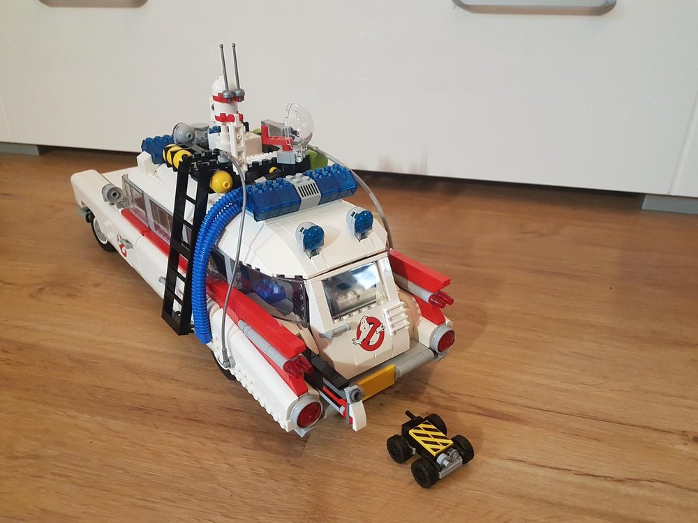 LEGO MOC 10274 ECTO-1 RC Mod by Huwi | Rebrickable - Build with LEGO
