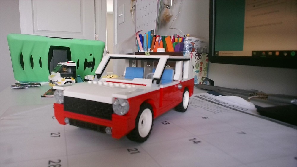 LEGO MOC 10220 1980s Luxury Hatchback by Reworked Lego Designs ...