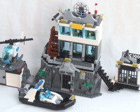 LEGO Set 60130-1 Prison Island (2016 City > Police) | Rebrickable ...