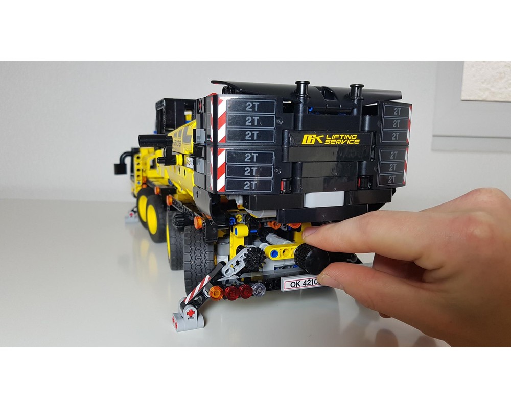 LEGO MOC Enhanced 42108 Mobile Crane by DrPhil | Rebrickable - Build ...